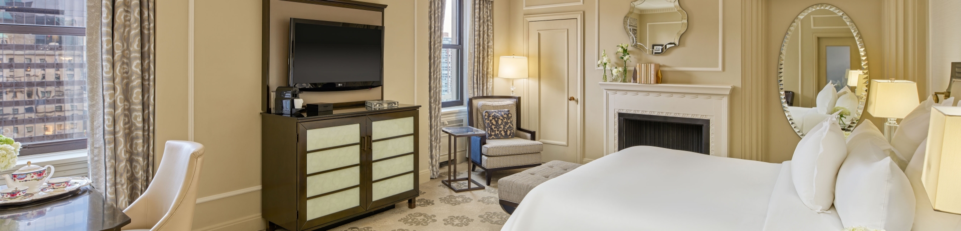 Deluxe Room - Fairmont Hotel Vancouver